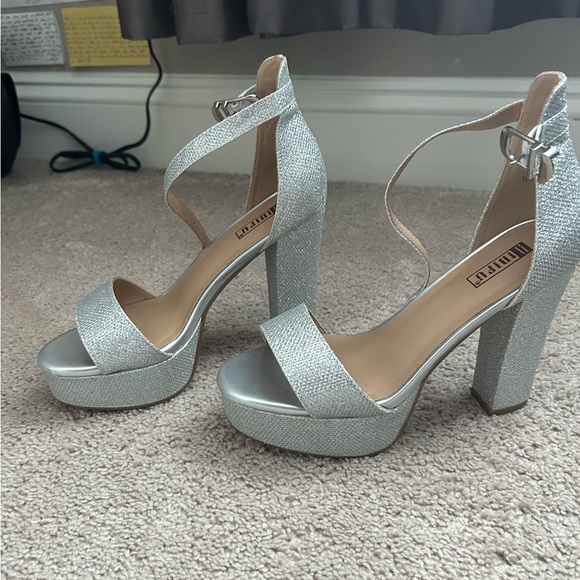 Shoes | Silver Glitter Platform Heels | Poshmark